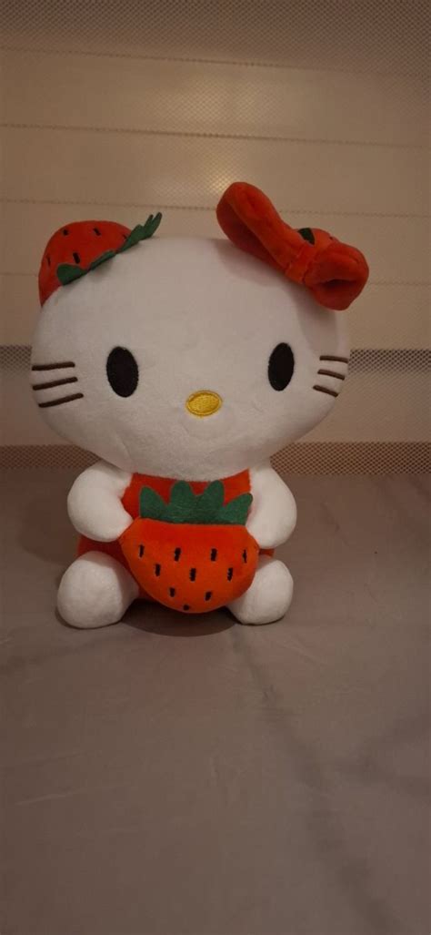 Hello Kitty Erdbeer Plüschtier Kuscheltier Top Zustand Gebraucht