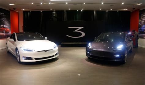 Tesla Model 3 Hits Showroom For First Time Ever — In Palo Alto Silicon Valley