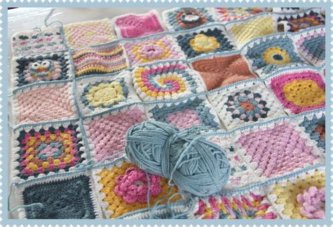 Granny Square Challenge Assembling