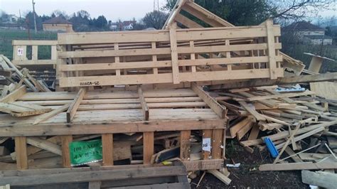 Se Od Drvo Paleti Daski Letvi I Drugo Скопjе