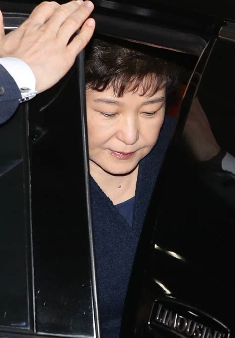 박근혜 전 대통령 징역 24년靑 오늘을 잊지 않겠다 가슴 아픈 일 전자신문