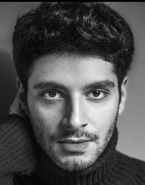 Berkay Cinar Boyu Kac Tozlu Mikrofon