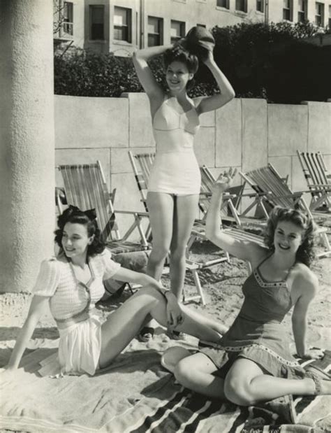 Vintage Retro Vintage Swimsuits Vintage Swimwear Vintage Beach Photos