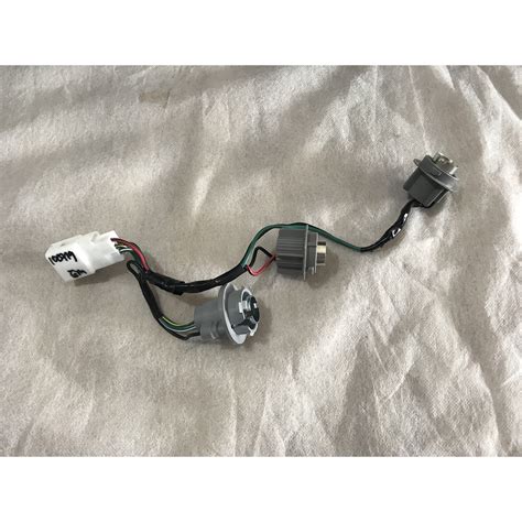 2010 2012 Innova Brake Light Socket Original Rear Stop Light Socket