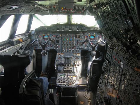 Why Was The Concorde Cockpit So Complex