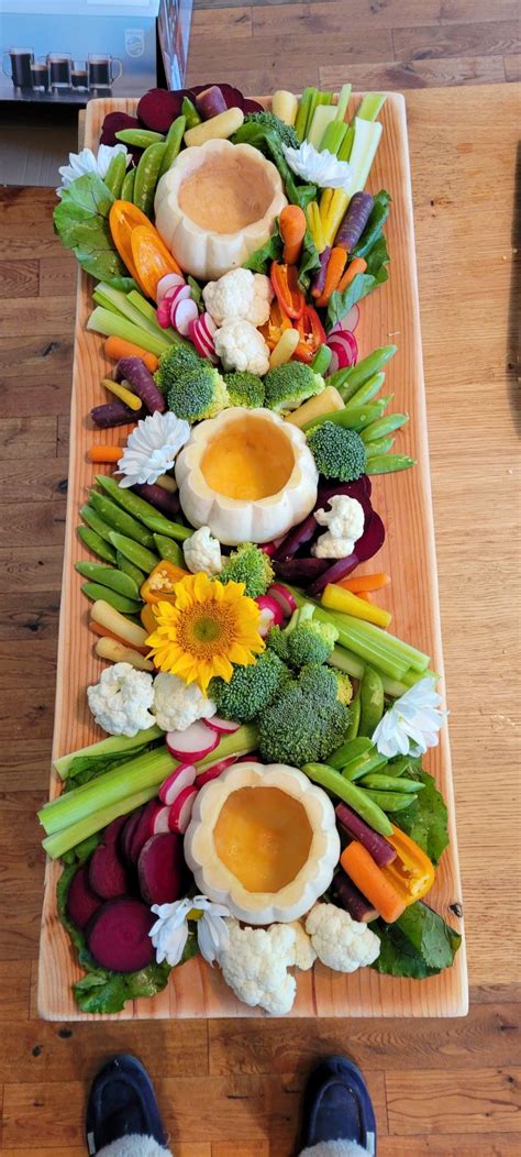 Gorgeous Fall Vegetable Platter Vegetable Platter Thanksgiving Veggie Tray Veggie Platters