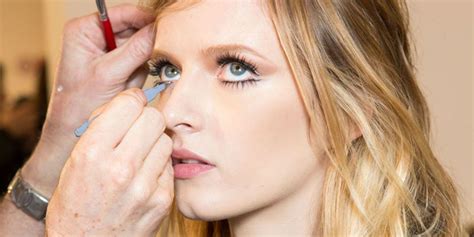 How To Apply Fake Eyelashes Like A Pro Artofit