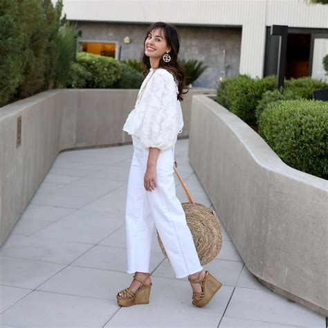 What Shoes To Wear With Wide Leg Jeans A Stylists Real Talk Guide