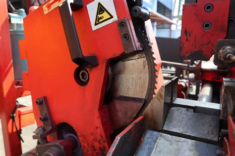Amada Cm65 An บริษัท ไฮเทค แมชชินเนอรี่ จำกัด ผู้จัดจำหน่าย