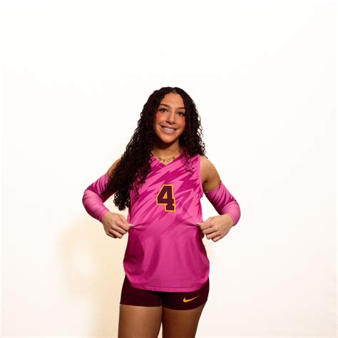 Kylynn White Shop Kylynn White Nil Apparel