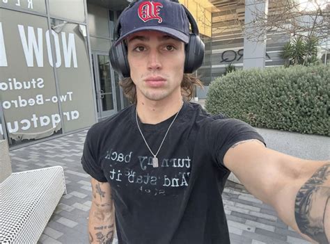 Vinnie Hacker 🫦🫦😻