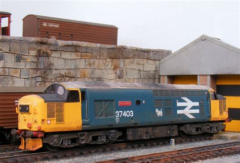 Crate Lane Diorama Boxfiles Micro Layouts And Dioramas Rmweb