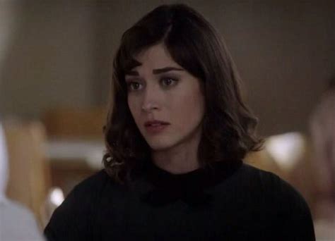 Lizzy Caplan As Virginia Johnson Gorg Mastersofsex Virginia Johnson Caplan Charlize Theron