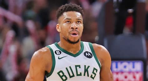 Bucks Make Big Move To Keep Giannis Antetokounmpo Happy
