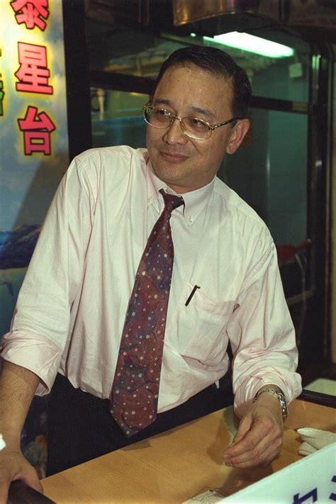 69歲曹查理為慈善活動出山不拍戲只獻唱，昔日痞氣無存越變越慈祥 每日頭條