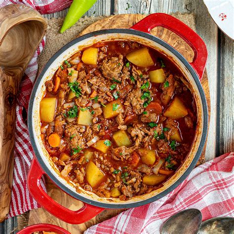 Oideas Goulash Hungarian Beef Goulash