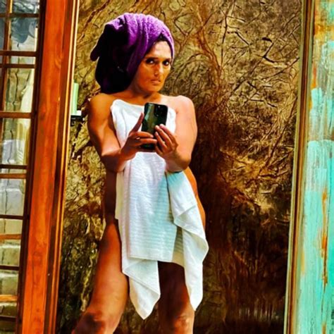 55 साल की आशिकी फेम अनु अग्रवाल के न्यूड फोटोशूट ने हिलाया