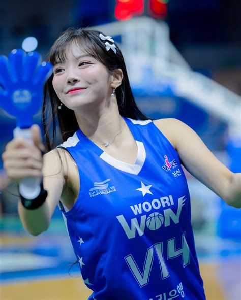 맹구 첫줄 박하 우리은행won 박하정박하정치어리더 Instagram