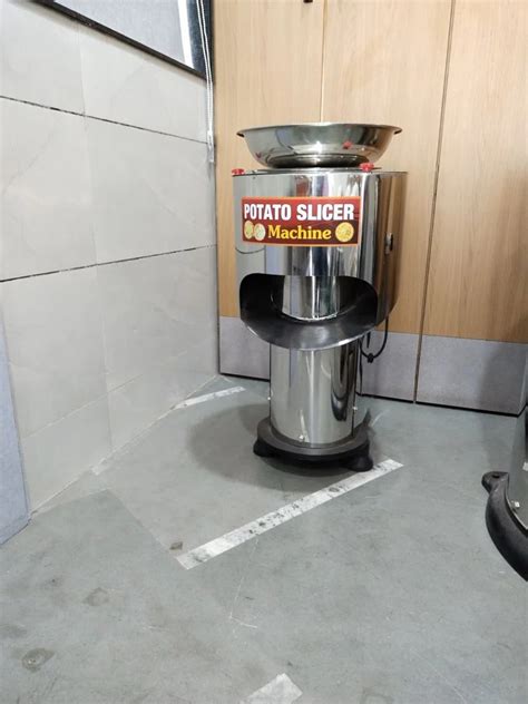 Stainless Steel Potato Chips Cutting Machine Capacitykghr 300