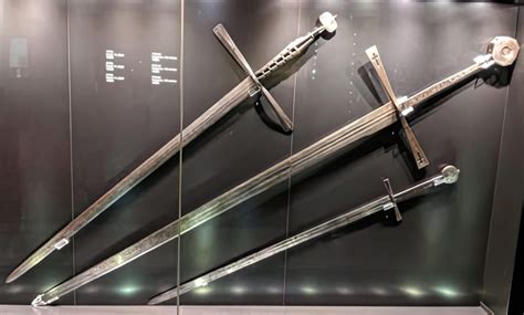 Purpose Of Zweihander At Nina Pierson Blog