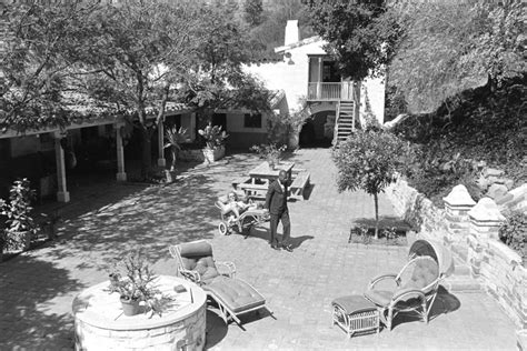 Bette Davis Rare And Classic Photos Of A Hollywood Legend
