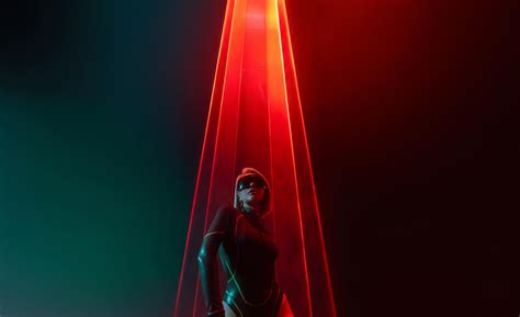 Catherine C 朱琦郁 我要謝謝每次跟我出去吃飯的朋友，拍這種不顧旁人眼光自以為是朱大牌還把餐廳牆面當拍攝背板的厚臉皮行為，你們嘴巴上說我討厭但都不厭其煩按下無數快門～經營這粉絲團