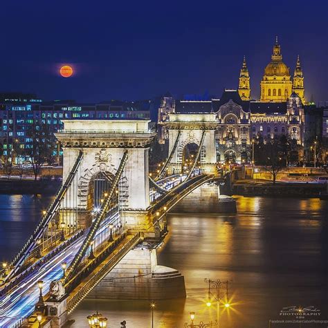 Széchenyi Chain Bridge Budapest Silverline Cruises