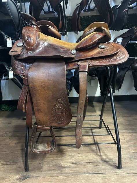 15 5 F Eamor Roping Saddle 75 The Tack Addict