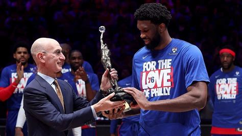 Lets Reimagine It Dwyane Wade Says The Nba Needs To Have Separate Mvp Awards For Eastern And