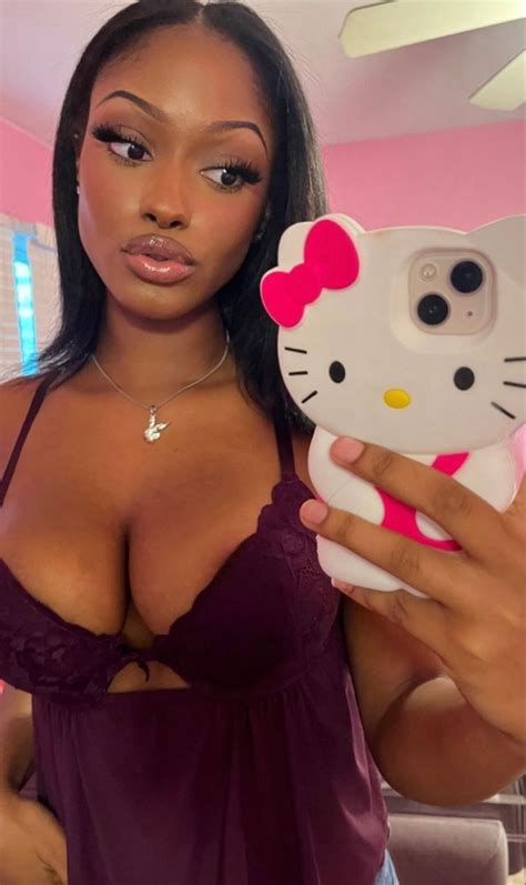 Gorgeous Girls Pretty Woman Hello Kitty Cartoon Pink Hello Kitty