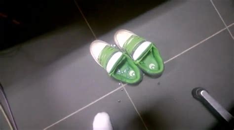 Brincadeira Gostosa Com Tenis Osiris Xhamster