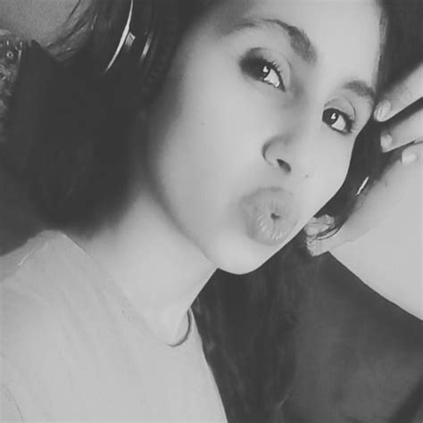 Wafae Sabri Sabriwafae • Instagram Photos And Videos