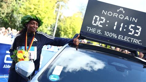 Ethiopias Assefa Smashes Womens Marathon World Record In Berlin