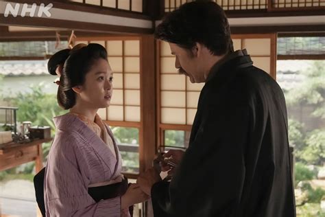 胸の痛みに襲われたヘブンさんは、トキに遺言書を託します。 年の離れた夫婦の二人。 ヘブンさんの気がかりは、妻や子ども、家族のことです。 髙石