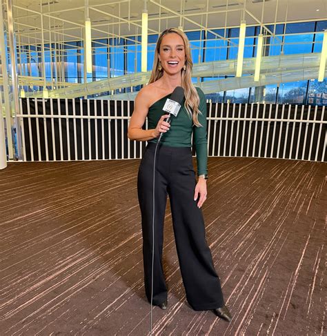 Molly Mcgrath Mollyamcgrath • Instagram Photos And Videos