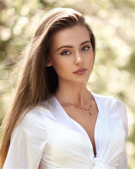 Kamila Gongala Irtr Business Hairstyles Women Beauty