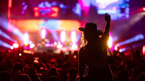 Un Spectacle Gratuit Pour Lancer Lasso Nightlife