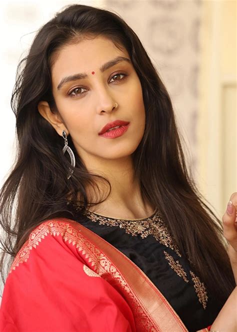 Navneet Kaur Dhillon Ambarsariya Movie Actress Wiki Bio Harjinder