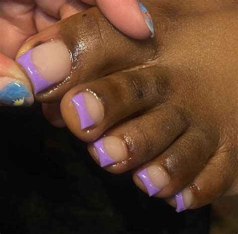 Pin By 𝐀𝐧𝐝𝐫𝐞𝐚𝐧𝐚𝐚𝐚𝐚 💜 On Nails And Toes Purple Acrylic Nails Acrylic