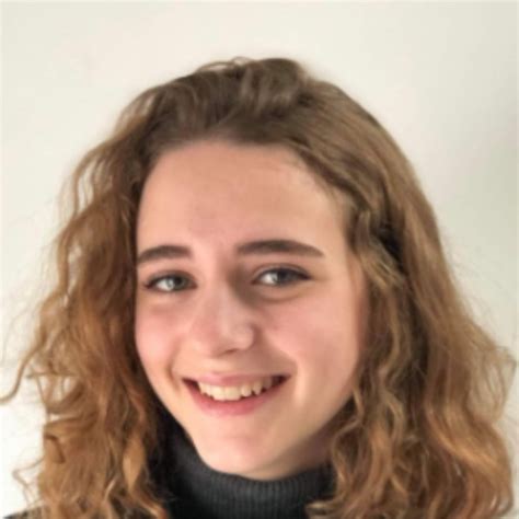 Adèle Morel Graphiste Freelance Linkedin