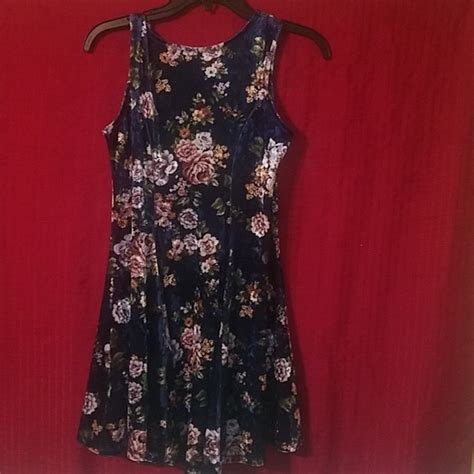 Beautees Dresses Beautees Floral Velvet Dress With Crop Top Jacket