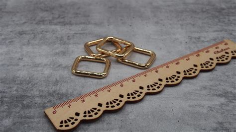 Rectangle Rings 20mm 34 4pk Electric Needle Girls