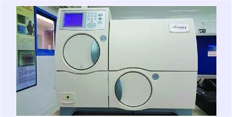 An Automated Mic Analyzer Vitek 2 Biomerieux Used For The Invitro Download Scientific