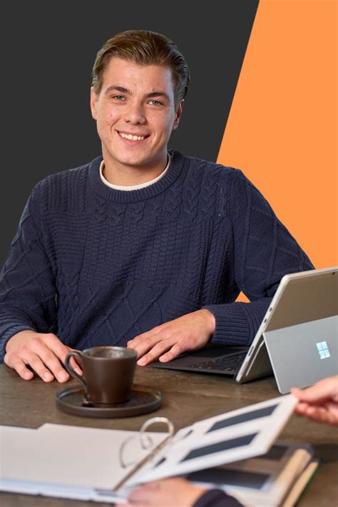 Over Ambassa Ambassadeur Van Garagedeuren