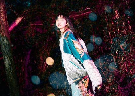 9 Fakta Lilas Ikuta Solois Sekaligus Main Vocal Yoasobi Idn Times