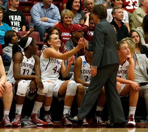 Senior Jos Tinkle Gets Praise From Her Coach After Going 5 5 From Three Point Land And Scoring