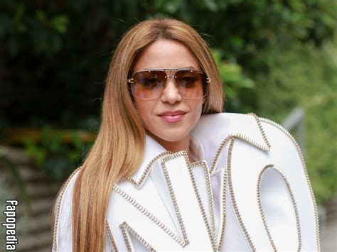 Shakira Nude Pics The Truth Behind The Sensation