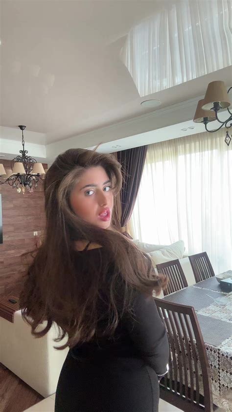 فيديوهات أنشأها Anya Marunyak Anyamarunyak باستخدام Need Love And