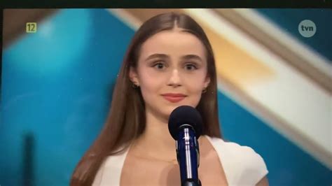 Olivia Hausner Love In The Dark Mam Talent Tekst Piosenki