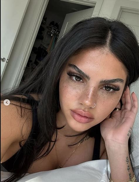 Huda Mustafas Love Island Usa Journey Fitness Mom Seeks True Love In